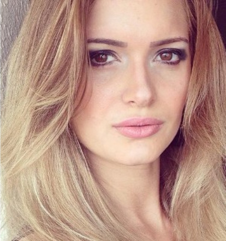 Jovem fratura coluna após fazer abdominal em academia