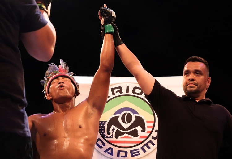 Índio Macuxi brilha em edição histórica do Jungle Fight em Manaus