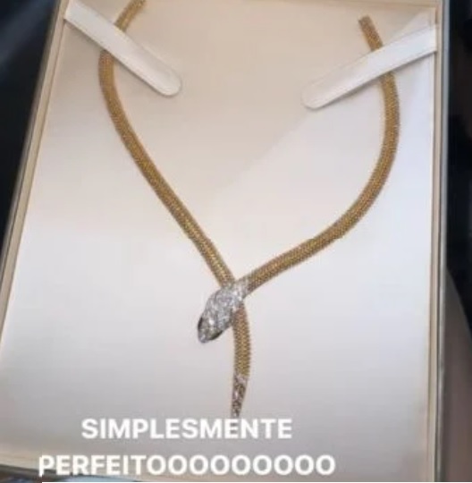 Virginia Fonseca ganha colar de R$ 522 mil de Zé Felipe