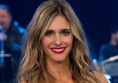 Fernanda Lima mostra foto aos 15 anos e recebe elogios