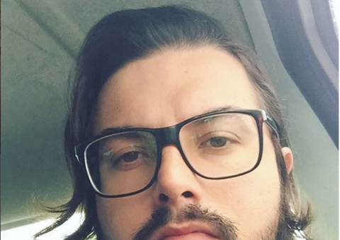 Pe Lanza, ex-Restart, reaparece e surpreende com visual diferente