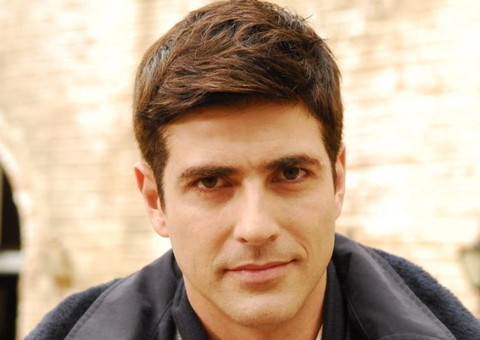 Reynaldo Gianecchini posa de sunga e mostra corpo que já fez muita ...